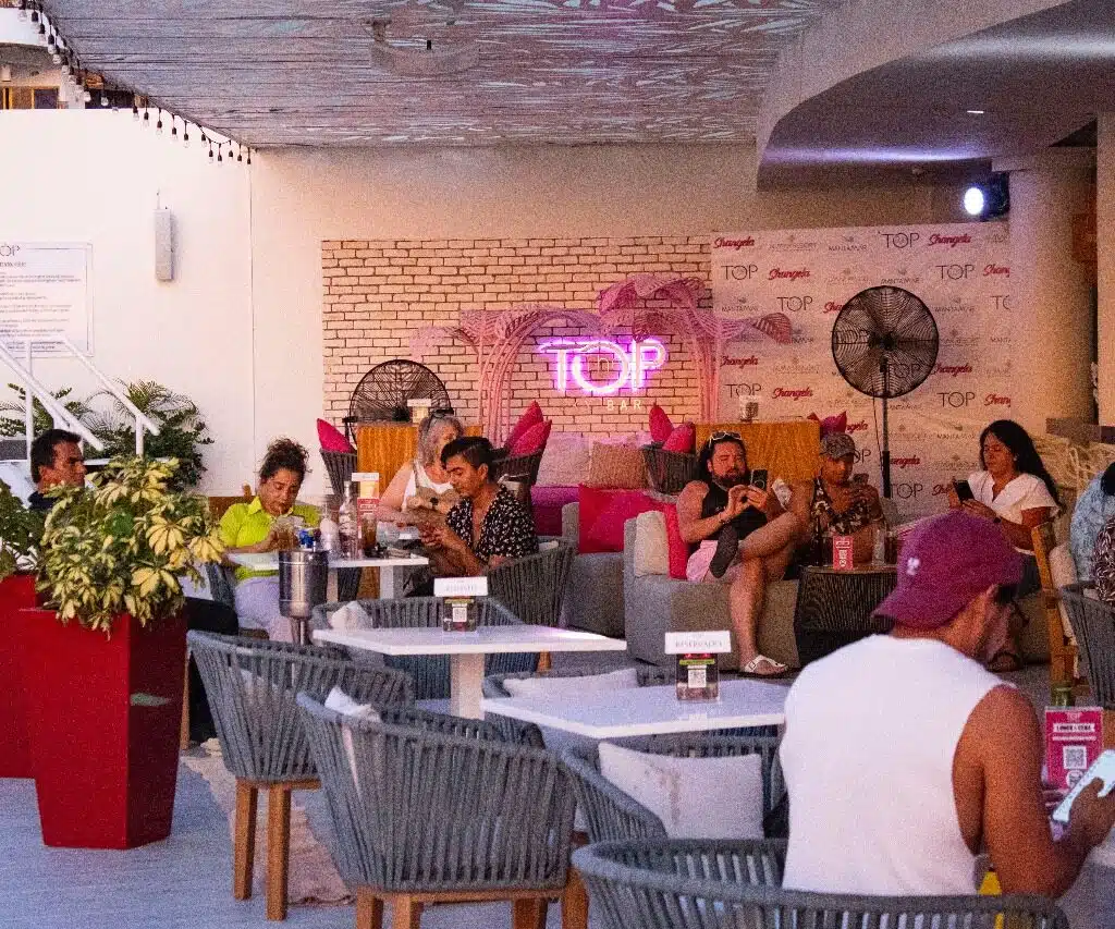 Hideaway Restaurants Offer Fun and Food